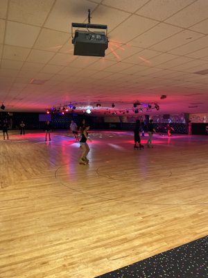 PEARWOOD SKATE CENTER - Updated December 2025 - 13 Photos & 37 Reviews ...