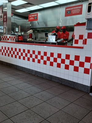 FIVE GUYS - Updated August 2025 - 84 Photos & 105 Reviews - 1315 ...