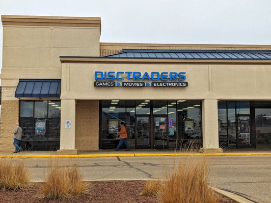 DISC TRADERS - Updated September 2025 - 30 Photos - 1201 N Wisner St ...