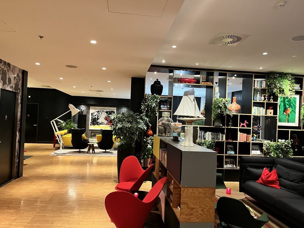 CITIZENM ROTTERDAM HOTEL - Updated October 2025 - 88 Photos & 17 ...