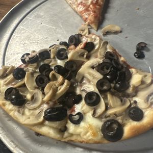 FRANCESCO’S PIZZERIA & RESTAURANT - Updated September 2025 - 18 Photos ...