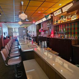 FIZZY’S FOUNTAIN & LIQUORS - Updated May 2026 - 392 Photos & 167 ...