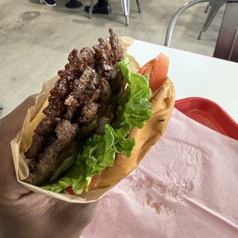 BAMBURGER - Updated August 2025 - 61 Photos & 61 Reviews - 3624 Farm To ...