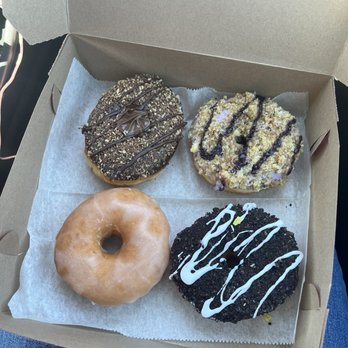 GROUNDS DONUT HOUSE - Updated June 2025 - 205 Photos & 59 Reviews ...