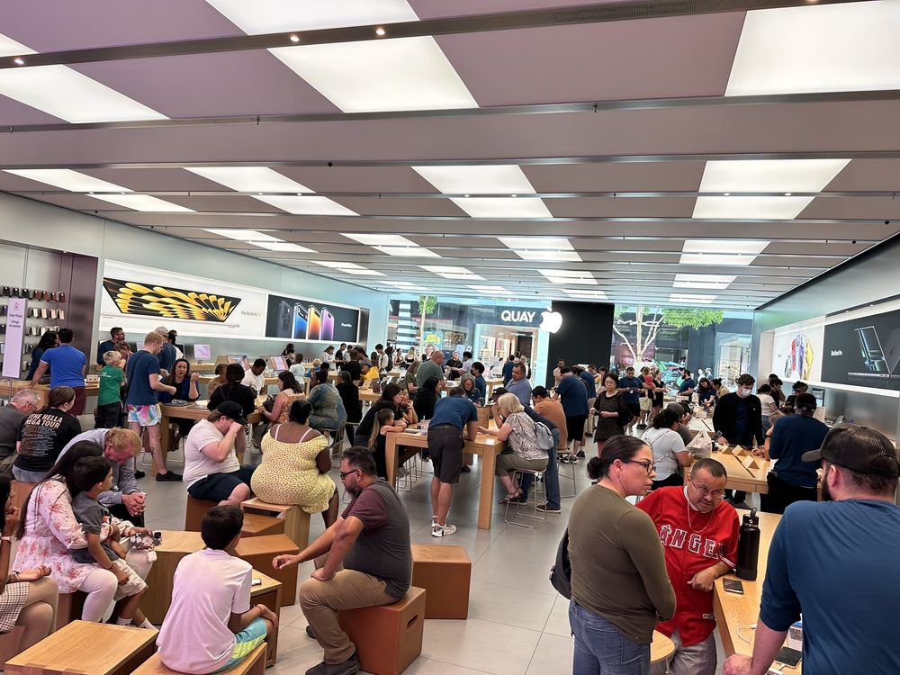 APPLE ARDEN FAIR - Updated December 2025 - 144 Photos & 735 Reviews - 1689 Arden Way, Sacramento ...