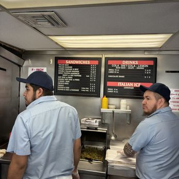 JOHNNIE’S BEEF - Updated August 2024 - 642 Photos & 1794 Reviews - 7500 ...