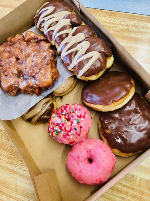 DK DONUTS - Updated June 2024 - 31 Photos & 74 Reviews - 1300 W State ...