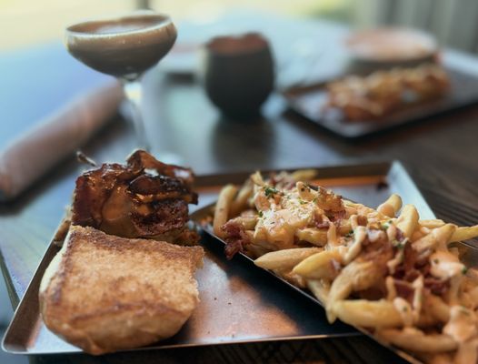 TWISTED TAVERN - Updated December 2025 - 160 Photos & 110 Reviews ...