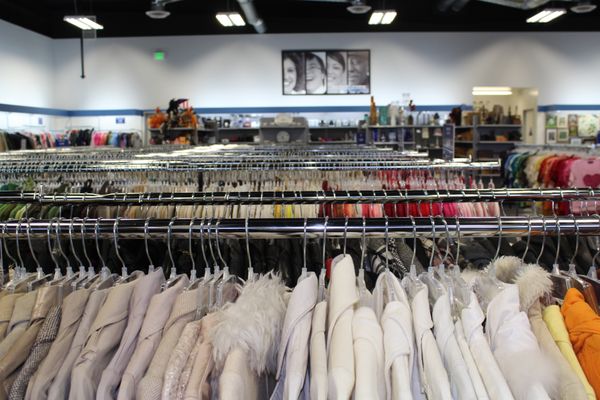GOODWILL SOUTHERN CALIFORNIA RETAIL STORE & DONATION CENTER - Updated ...