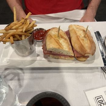 THE LOCAL - Updated July 2025 - 344 Photos & 167 Reviews - 1918 Belair ...