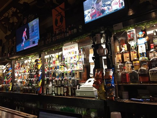 BOB & RINGO’S TAVERN - Updated September 2024 - 11 Reviews - 221 W ...