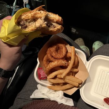 CRISPY BURGER - Updated July 2025 - 645 Photos & 836 Reviews - 905 ...