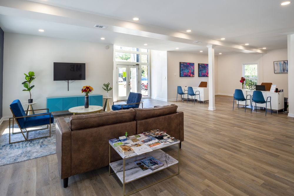 5 EAST APARTMENTS - Updated September 2025 - 16 Photos & 16 Reviews ...