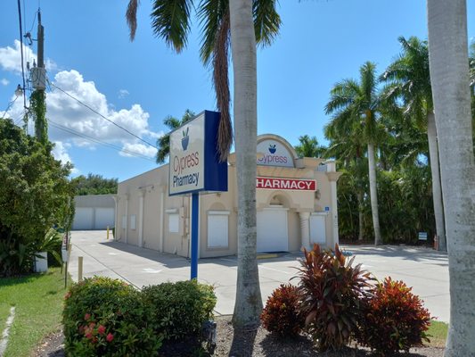CYPRESS WELLNESS PHARMACY - Updated September 2025 - 28 Photos & 14 ...