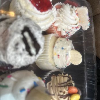 KELLY’S ROOTS CAFE & MARKETPLACE - Updated October 2025 - 84 Photos ...