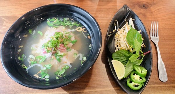 PHO KING - Updated November 2025 - 33 Photos - 50 Reviews - 1627 E Main ...