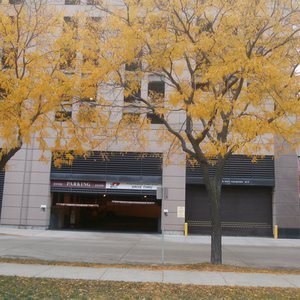 MKE AIRPORT SAVER PARKING - Updated October 2025 - 12 Reviews - 186 ...