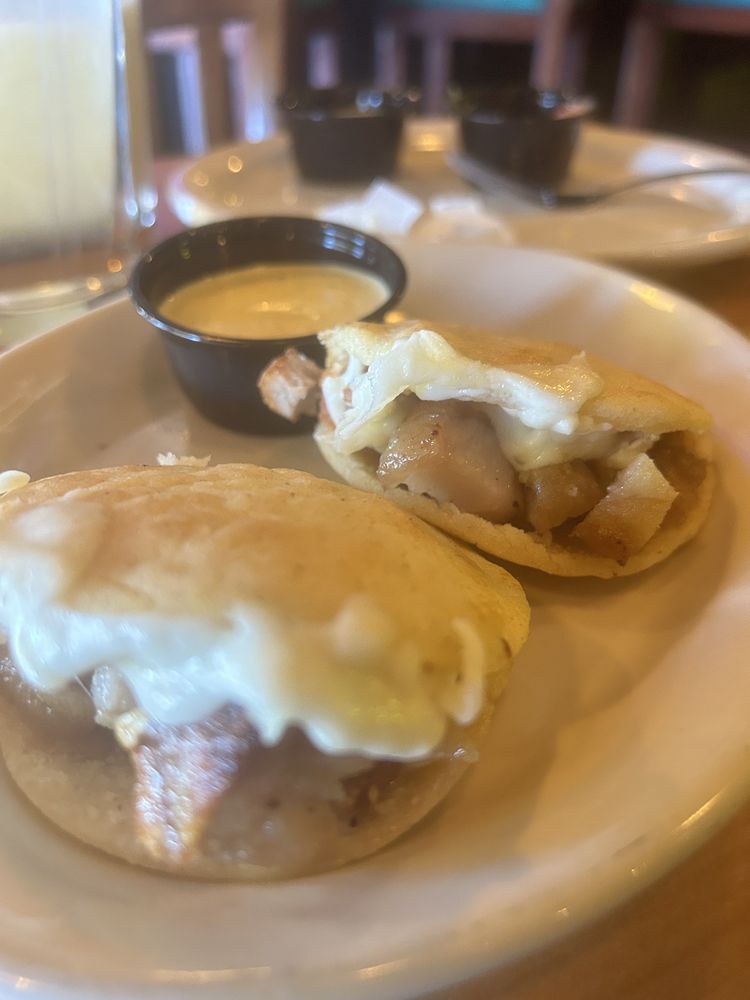 LOS PARCEROS - Updated January 2026 - 28 Photos & 18 Reviews - 15473 E ...