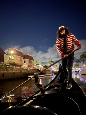 GONDOLA GETAWAY - Updated October 2024 - 731 Photos & 859 Reviews ...