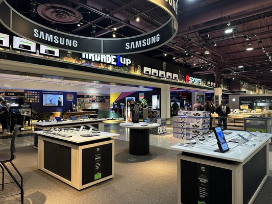 NEBRASKA FURNITURE MART - Updated February 2025 - 177 Photos & 481 ...