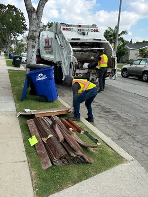 UNIVERSAL WASTE SYSTEMS - Updated April 2025 - 47 Photos & 146 Reviews ...