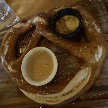 BERLINER PUB - Updated December 2024 - 747 Photos & 743 Reviews - 221 ...