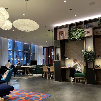 CITIZENM CHICAGO DOWNTOWN HOTEL - Updated July 2024 - 173 Photos & 36 ...