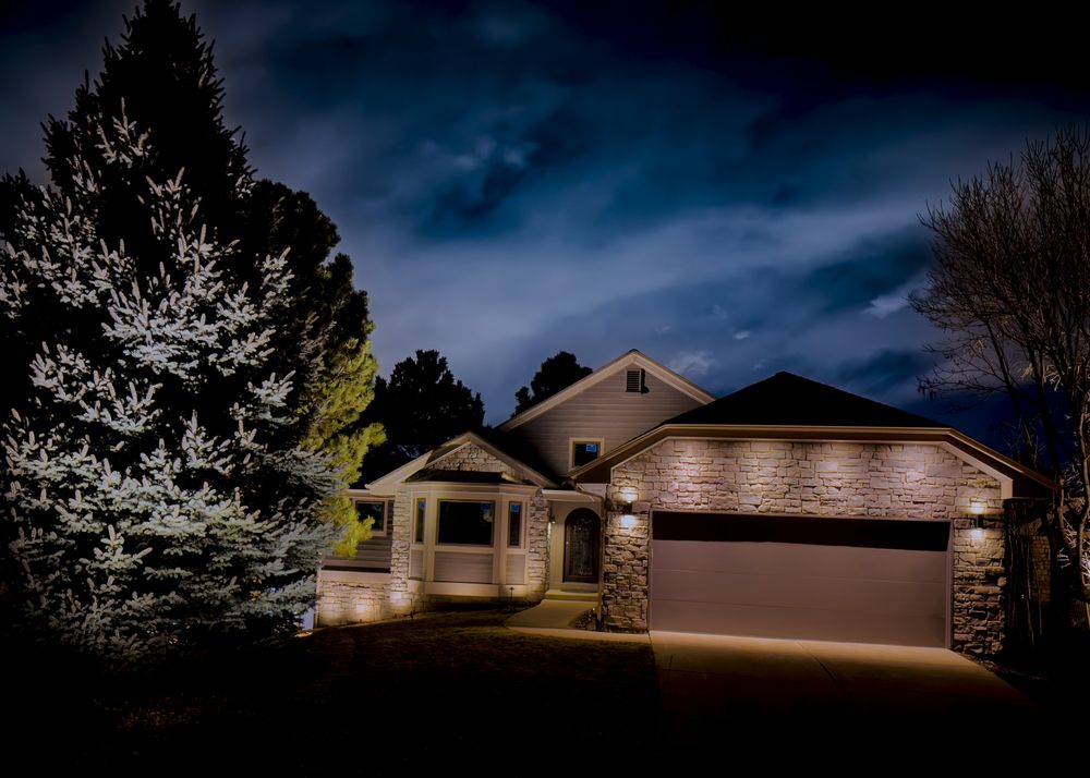 OUTDOOR AMBIANCE - Updated November 2025 - 51 Photos - 1019 S Colorado ...