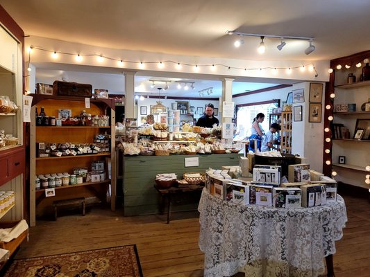 TRUE TREATS CANDY - 101 Photos & 29 Reviews - Harpers Ferry, West ...