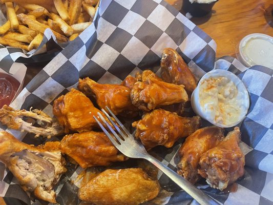 BRICK’S PUB & GRUB - Updated June 2026 - 20 Photos - 129 Broadway St ...