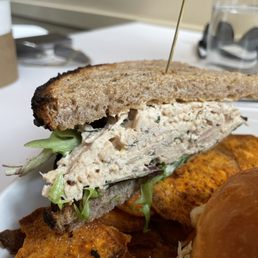 JUNEBERRY TABLE - Updated June 2024 - 204 Photos & 120 Reviews - 3900 ...