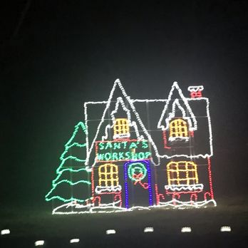 COTTOM FARM’S CHRISTMAS VILLAGE - Updated December 2025 - 25 Photos ...