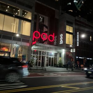 POD TIMES SQUARE HOTEL - 227 Photos & 170 Reviews - 400 W 42nd St, New ...