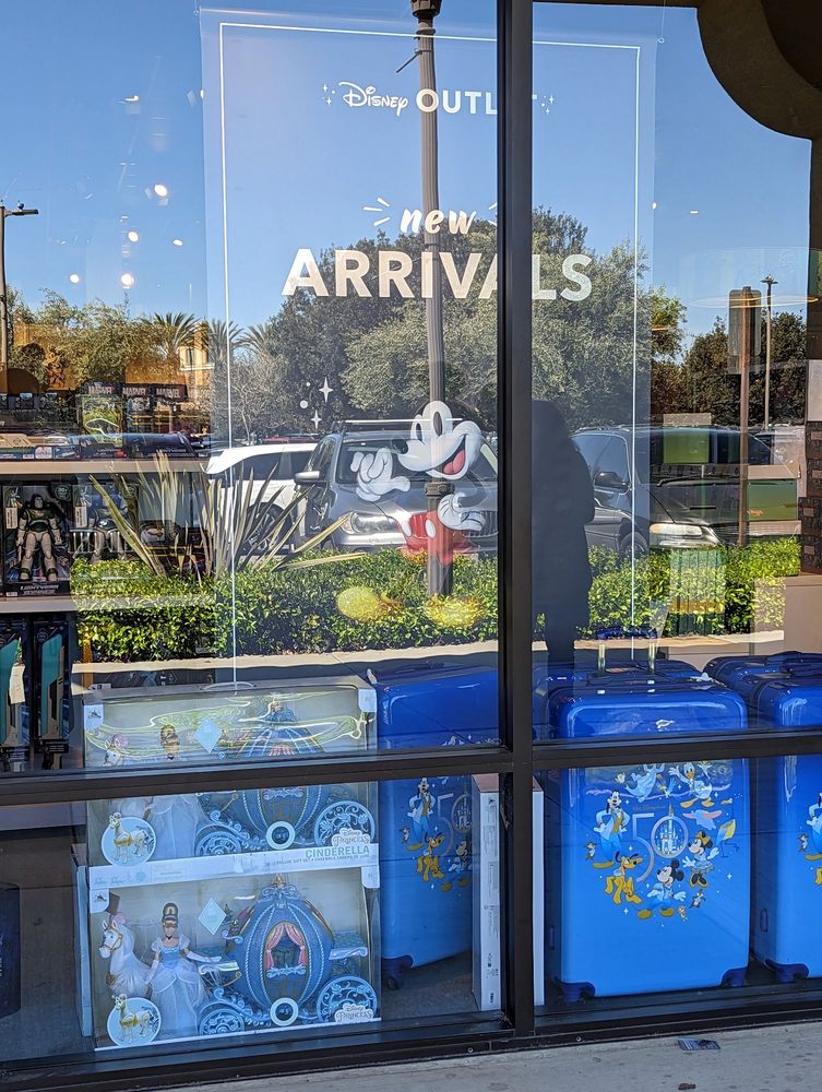 DISNEY OUTLET - Updated August 2024 - 64 Photos & 61 Reviews - 500 E ...