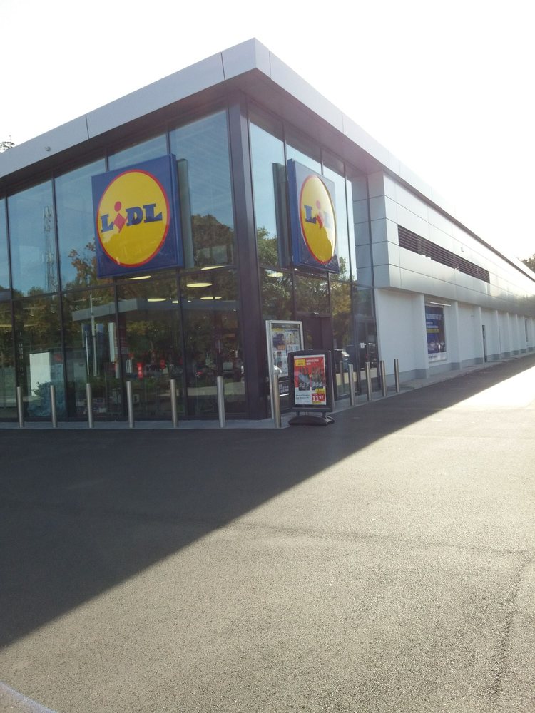 LIDL - Updated April 2024 - Kapellei 180, Zoersel, Antwerpen, Belgium ...