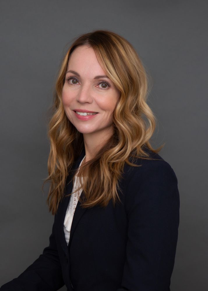 LAURA COCCIA - RED 1 REALTY - Updated April 2025 - Contact Agent - 921 ...