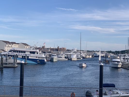 MAINSAIL - Updated August 2025 - 96 Photos & 36 Reviews - 75 Long Wharf ...