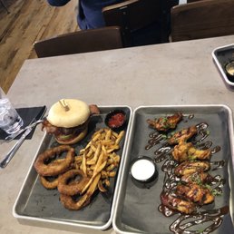 GRAZE BURGERS - Updated December 2025 - 353 Photos & 402 Reviews - 125 ...