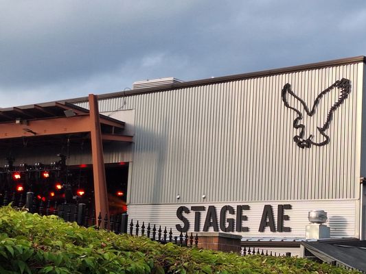 STAGE AE - Updated August 2025 - 955 Photos & 221 Reviews - 400 N Shore ...