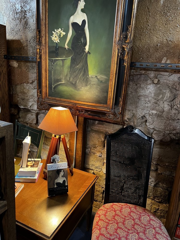 INTERMISSION BOOKSHOP - Updated January 2025 - 37 Photos & 11 Reviews ...