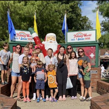 HOLIDAY WORLD & SPLASHIN’ SAFARI - Updated May 2025 - 539 Photos & 318 ...