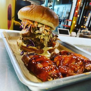 DUB’S HIGH ON THE HOG BBQ AND GRILL - Updated June 2025 - 33 Photos ...