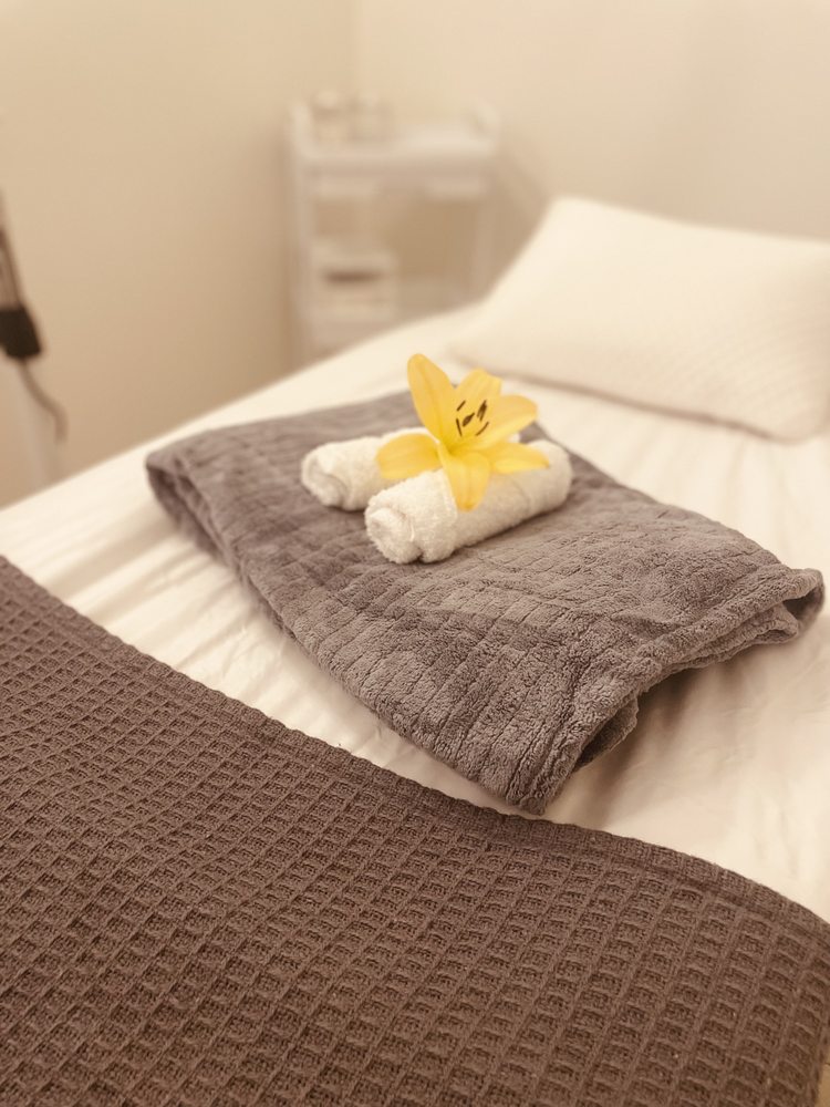 VIYATA BEAUTY SALON - Updated December 2025 - 810 Towne Center Blvd ...