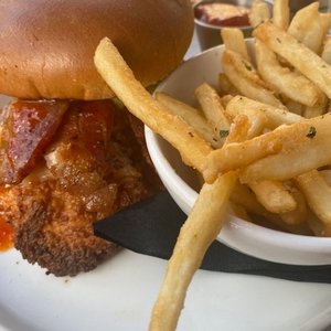 402 EAT + DRINK - 240 Photos & 127 Reviews - 17305 Davenport St, Omaha ...