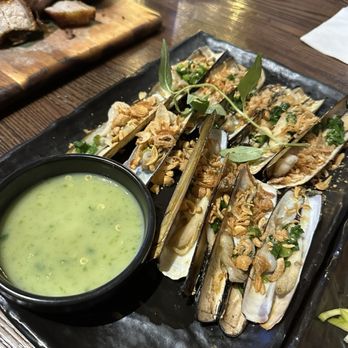 HEM KITCHEN AND BAR - Updated April 2025 - 1553 Photos & 347 Reviews ...