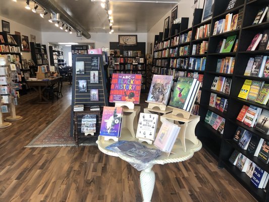 PAGES BOOKSHOP - Updated April 2025 - 33 Photos & 11 Reviews - 19560 ...