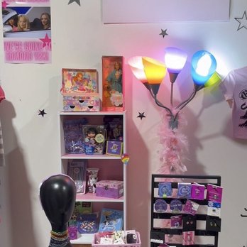 PAINTED TREE BOUTIQUES - EDMOND - Updated January 2026 - 12 Photos & 19 ...