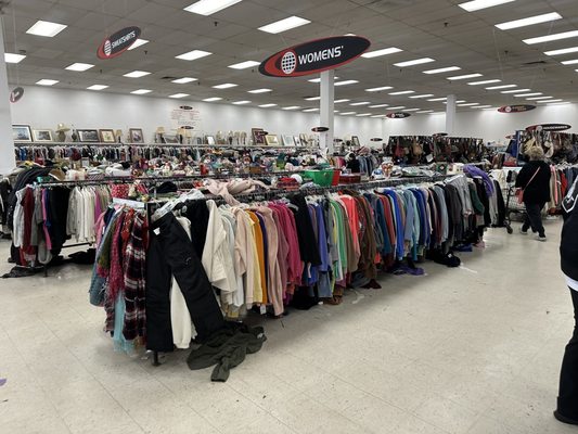 VALUE WORLD - Updated December 2025 - 19 Photos & 30 Reviews - 22615 ...