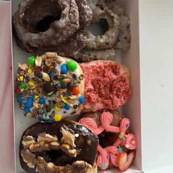 AMY’S DONUTS - Updated January 2025 - 460 Photos & 388 Reviews - 101 E ...