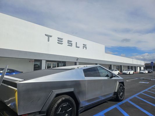 TESLA SERVICE CENTER - Updated October 2025 - 55 Photos & 30 Reviews ...